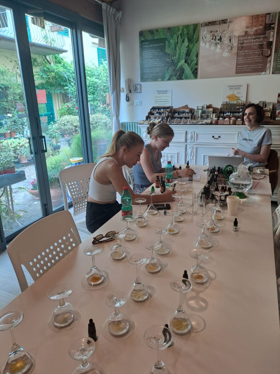 Make Your Own Perfume Workshop in Florence | FF Tour
